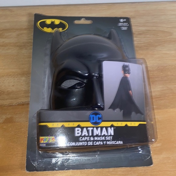 DC | Costumes | New Halloween Costume Dc Batman Mask Cape Set Dress Up ...